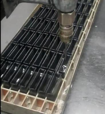 Cina Macchina per la preparazione di composti in silicone con conduttività termica con richiesta personalizzata PGB-650B in vendita