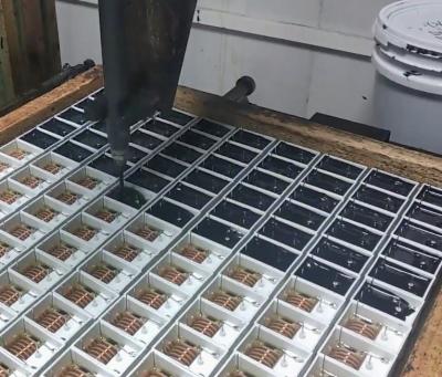 Cina Sistema di distribuzione automatizzato di colla AB Colla personalizzata Miscelazione dinamica in vendita