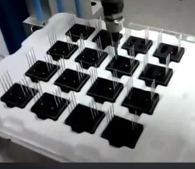 China Hochpräzisions-Halb-Auto-Klebstoff-Dispenser-Maschine für 2 Teile Klebstoff Topf und Ab-Kleber zu verkaufen