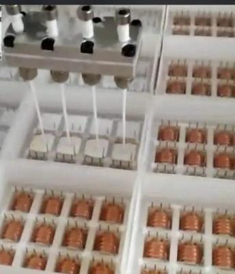 China Hochpräzisions-Halb-Auto-Klebstoff-Dispenser-Maschine für 2 Teile Klebstoff Topf und Ab-Kleber zu verkaufen