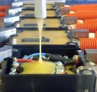 China Potting Electronics Get 1600mm Two Components Glue Machine with CE SGS Certification for sale