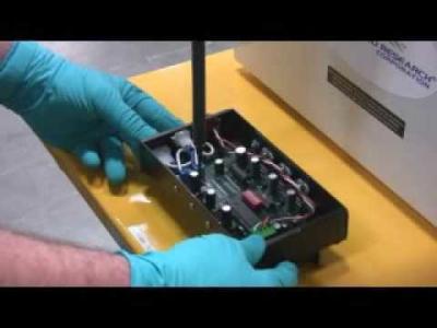 中国 電子産業用3軸接着剤配送機 PU その他の二重部品 販売のため