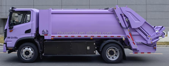 Pure Electric Garbage Truck operation view
