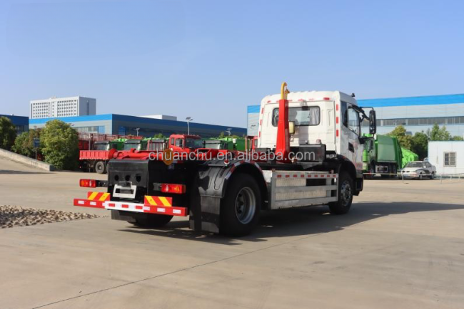 Garbage truck operational view