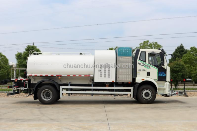 Compact Electric Road Sweeper features