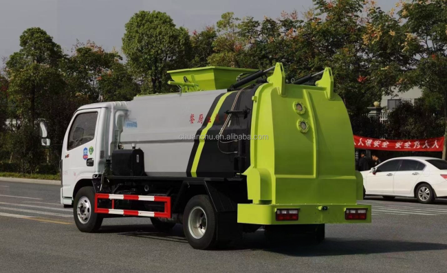 Pure Electric Dongfeng 4x2 Lifter Truck operation view