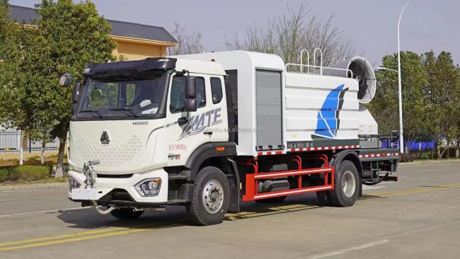 Vehicle rear compartment detail