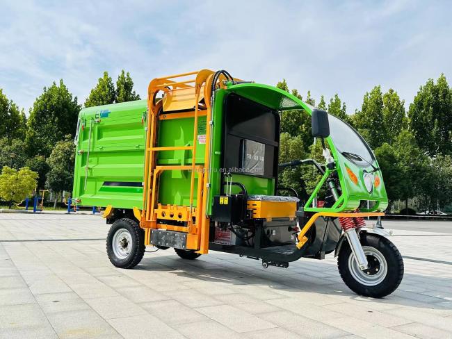 Electric garbage truck wheel detail