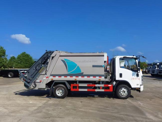Isuzu 5 Ton Garbage Compactor Truck rear view