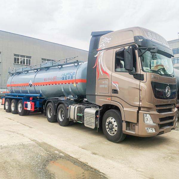 Quality 3 axles Large Tank Semi Trailer For Dangerous Chemical Liquid Transport 32T Max for sale