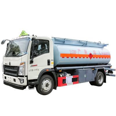 China 10000ltrs Fuel Truck Refuel Truck Capacity 4 - 6L Powered By Weichai / Chao Chai Engine for sale