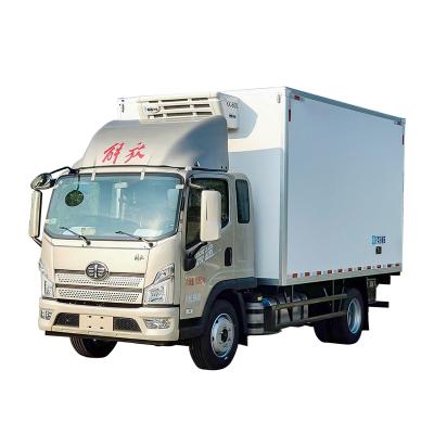 China FAW Jiefang 4x2 Refrigerated Truck with Frozen Food Body Manual Transmission Euro 3 Emission Standard for sale