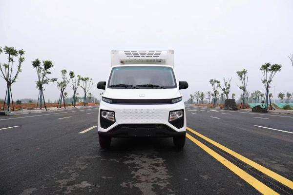 Quality Geely Energy Refrigerated Delivery Van Engine Capacity 4L Small Refrigerated for sale