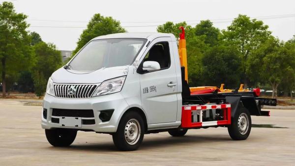 Quality Small Changan Hook Arm Garbage Truck Hooks Lift Trailer For Waste Management for sale