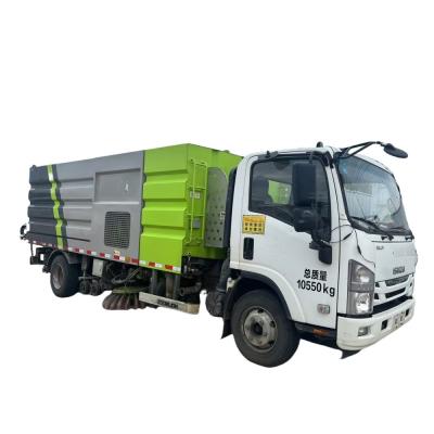 China EURO 5 Japan Isuzu 4x2 6cbm Road Sweeping Truck Sweeper Truck Small Street Cleaning Road Sweeping Machine for City Cleaning for sale