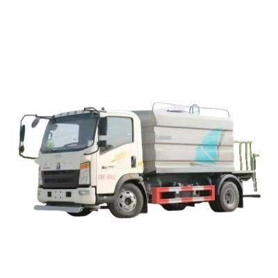 China Manual Transmission Type HOWO 2000 Gallon 3000 Gallon 8CBM Water Tanker Trucks for Customer Requirements for sale
