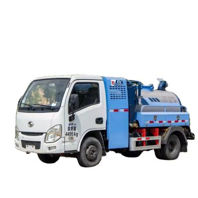 China Small Diesel Sanitation Cleaning Truck 4x2 Urban And Rural Street Suction Truck for sale
