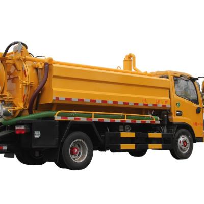China 11200 Gross Vehicle Weight Sewage Treatment Dongfeng 4 * 2 Sewage Suction Truck with Built-in Clean Water Tank for sale