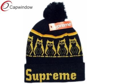 Cina L'acrilico nero del jacquard tricotta i cappelli del Beanie dell'inverno del cappello per gli uomini in vendita