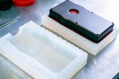 China Fahrzeugform Kunststoffspritzgießform für individuell angepasstes Silikon-Wiederverwendbares Zubehör zu verkaufen