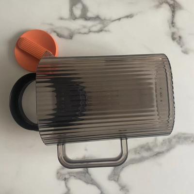 China Glanzende kunststofbewerking vormvormingsmodus Plastic injectievorm voor OEM Custom pp kast Te koop