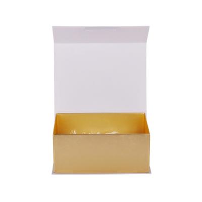 Cina Cartone bianco Matte Lamination Hot Foil Stampping dell'arancia 2mm nell'imballaggio del contenitore di abbigliamento dell'oro in vendita