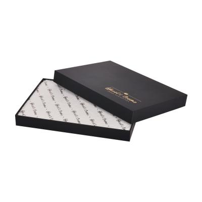 Cina Black Paperboard Hot Stamping Chocolate Packaging Boxes With Plastic Insert in vendita