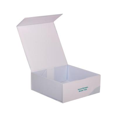 Cina Foldable Paperboard Beauty Gift Paper Box Packaging Skincare Magnetic Lid in vendita