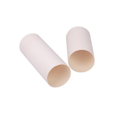 Cina Sturdy Round White Paper Tube Perfume Packaging Cylinder Glossy Lamination in vendita