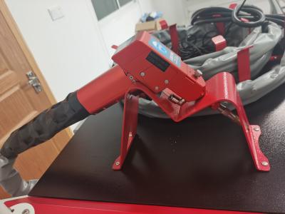Cina progettazione ergonomica del laser di 1000W 1080nm di modi tenuti in mano del saldatore 6 in vendita