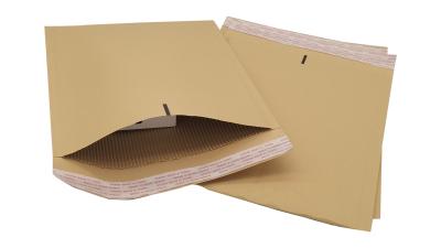 Cina 150gsm autoadesivo Brown Kraft ha riempito le buste 240x320mm in vendita