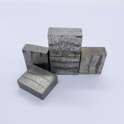 Cina Segmento di granito a taglio liscio per utensili elettrici in polvere di metallo di diamanti da fornitore in vendita