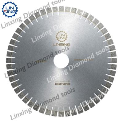 中国 グランイト・ディスク・タイル切断用ダイヤモンド・ツール セグメントサイズ 40*3.2*15mm 直径 350mm 販売のため