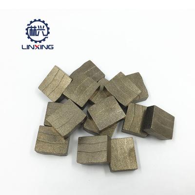 Cina Segmenti di diamanti sinterizzati 2022 per utensili per il taglio di pietre di granito ad alta frequenza brasati in vendita