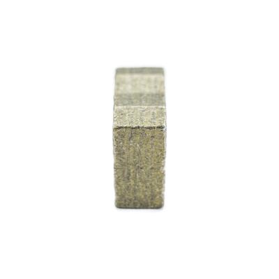 Cina Segmento multi diamante ad alta velocità per utensili di taglio di granito morbido 24*8,4/7,6*15mm 6,5mm in vendita