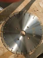 China 350mm Diameter 40mm Segment Shape Granite Cutting Blade for Accurate Block Splitting for sale