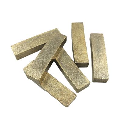 中国 快速切断と長寿 40mm オマンの砂漠 黄色の大理石 リンクシング ダイヤモンドセグメント 販売のため