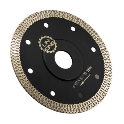 Cina 140 denti Silent Mesh Diamond Circular Saw Blade per il taglio di ceramica/porcellana/dekton in vendita