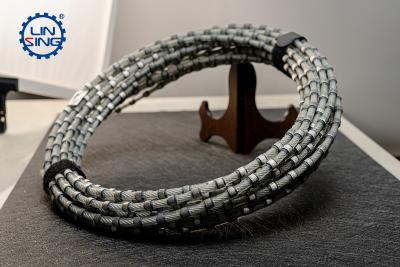 Cina 8.8mm perline sinterizzate di plastica seghe a filo di diamante per il taglio di blocchi di granito ad alta precisione in vendita