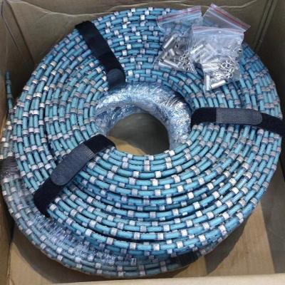 Cina Taglio di seghe di filo di diamante di plastica a perline da 8,3 mm per quadratura e profilazione di blocchi di granito in vendita