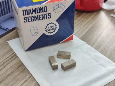 Cina Polvere di diamanti di 1,2 metri segmento di diamanti a lama singola per il taglio del marmo in Europa in vendita