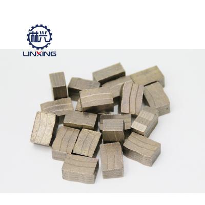 Cina Materiale grezzo Metallo in polvere Segmento di taglio del diamante per la motosega di marmo in vendita