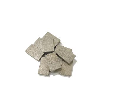 China Segmento de diamante estável 24/40mm para corte de mármore com desempenho de corte estreito à venda