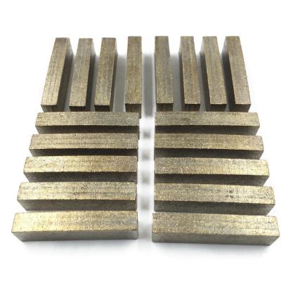 China 1000-1200-1600 mm Blade LINSING 24*9*13 mm Diamantsegmenten voor het snijden van granietsteen Te koop
