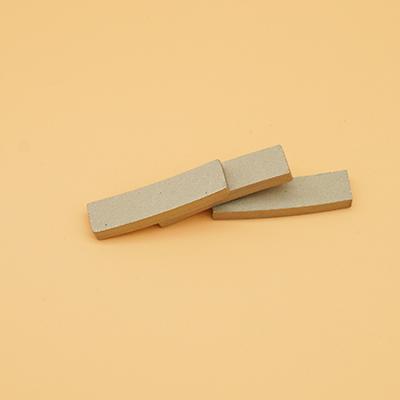 Cina 40*6*12mm Segmento di taglio della pietra di marmo Strumento di diamante con buona velocità OEM accettabile in vendita