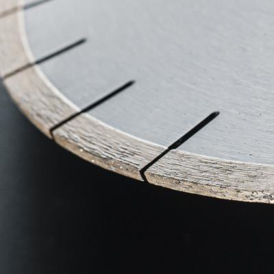 Cina Performance stabile e lunga durata di vita D400 Lamelle di seghe di diamanti per marmo con metallo di diamanti in vendita