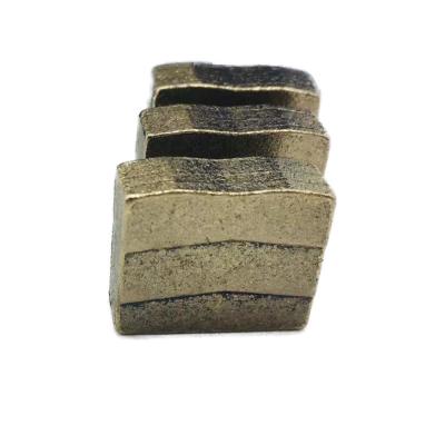 China Segmento de diamante em forma de estilo M para corte de blocos de pedra de granito exportado para todo o mundo à venda