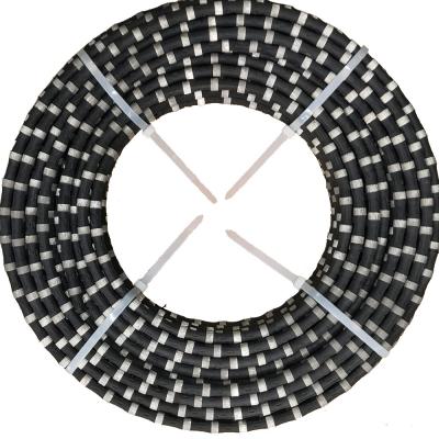 Cina Strumenti di taglio del calcestruzzo a colori personalizzati per la sega a filo di diamante sinterizzata per il taglio bagnato in vendita