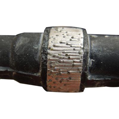 Cina Strumenti di taglio del calcestruzzo a colori personalizzati per la sega a filo di diamante sinterizzata per il taglio bagnato in vendita