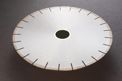 Cina Lametta di segatura in vetro di diamante di 350 mm personalizzata per il taglio delle piastrelle su una macchina da ponte in vendita